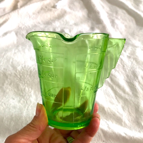 Depression glass | Kitchen | Vintage Green Depression Glass Measuring ...